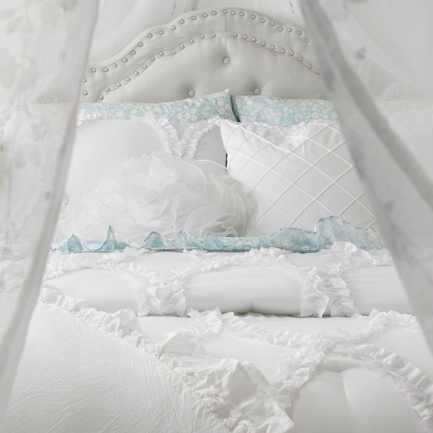 Bridgerton Decor: Stylish Home Accents For Regency-Inspired Living ...