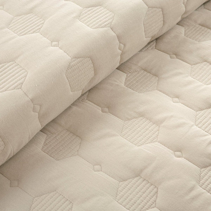 Hexagon Honeycomb Textured Cotton Quilt 3 Piece Set | Lush Decor | www ...
