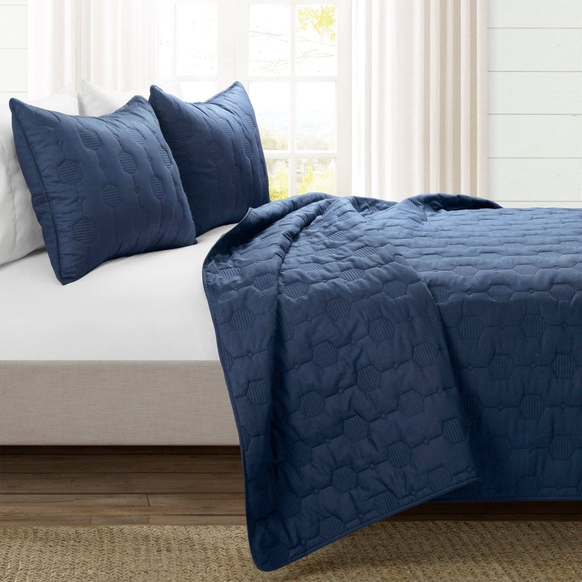 Hexagon Honeycomb Textured Cotton Quilt 3 Piece Set | Lush Decor | www ...