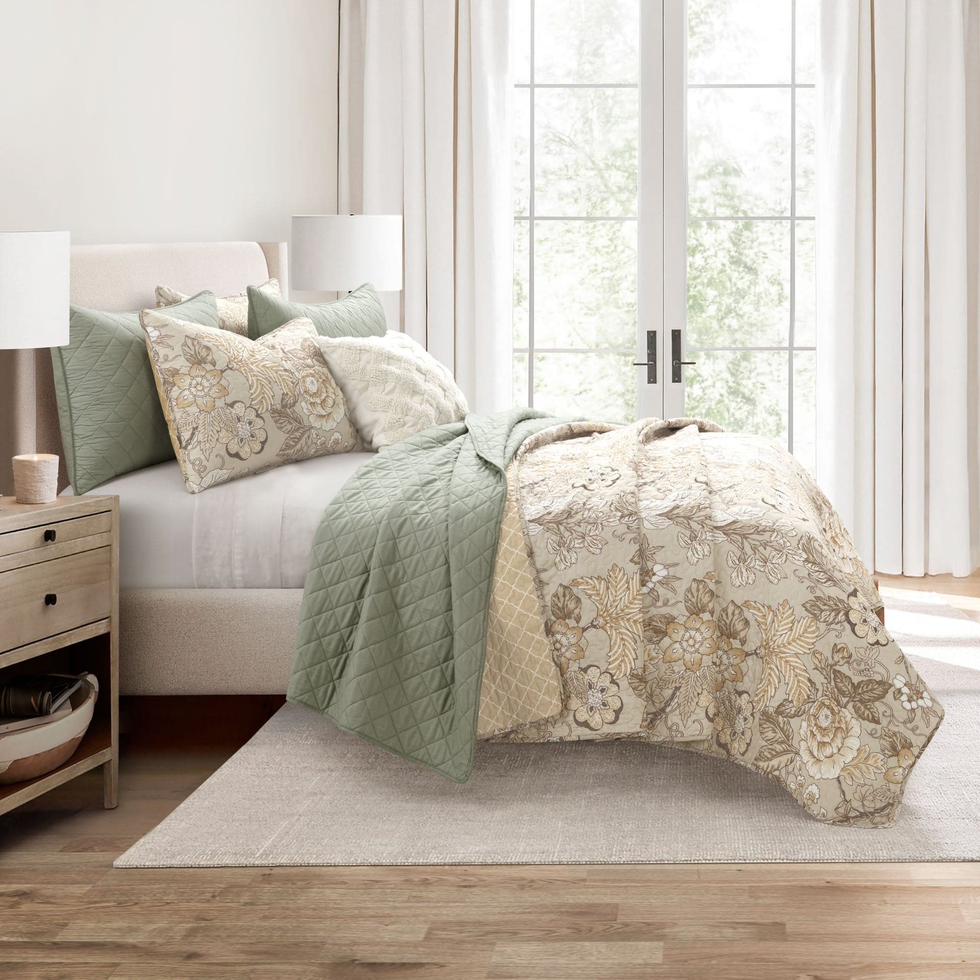 Ava Diamond Oversized Cotton Quilt Set | Lush Decor | www.LushDecor.com