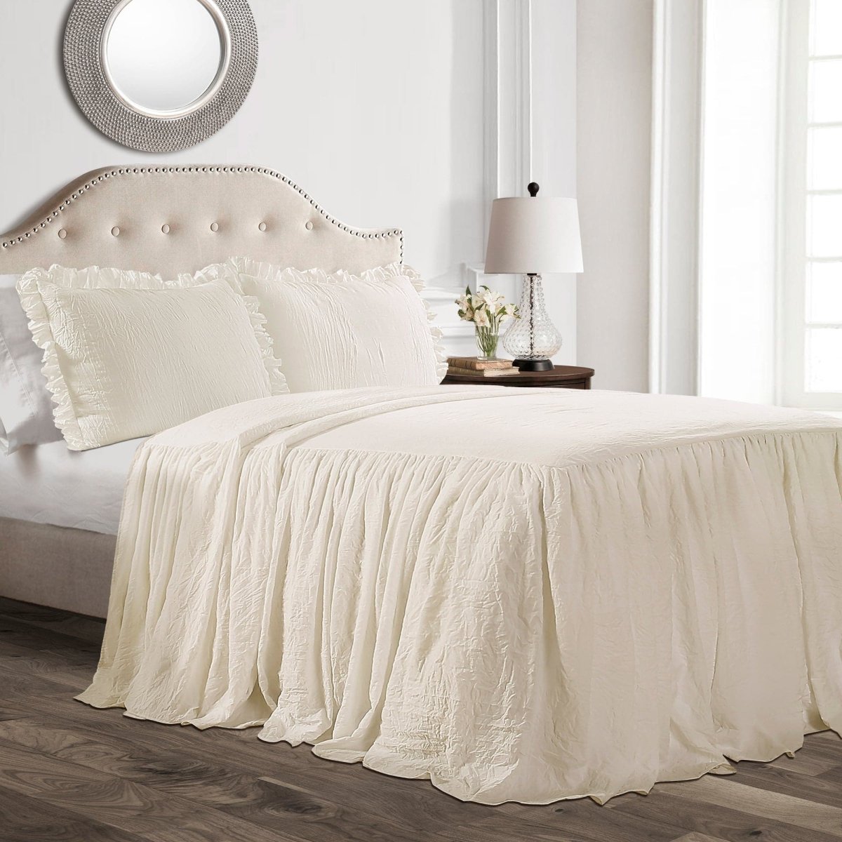 Ruffled Bedspread: Stylish Ruffle Skirt Bedspread Set At Lush Decor ...