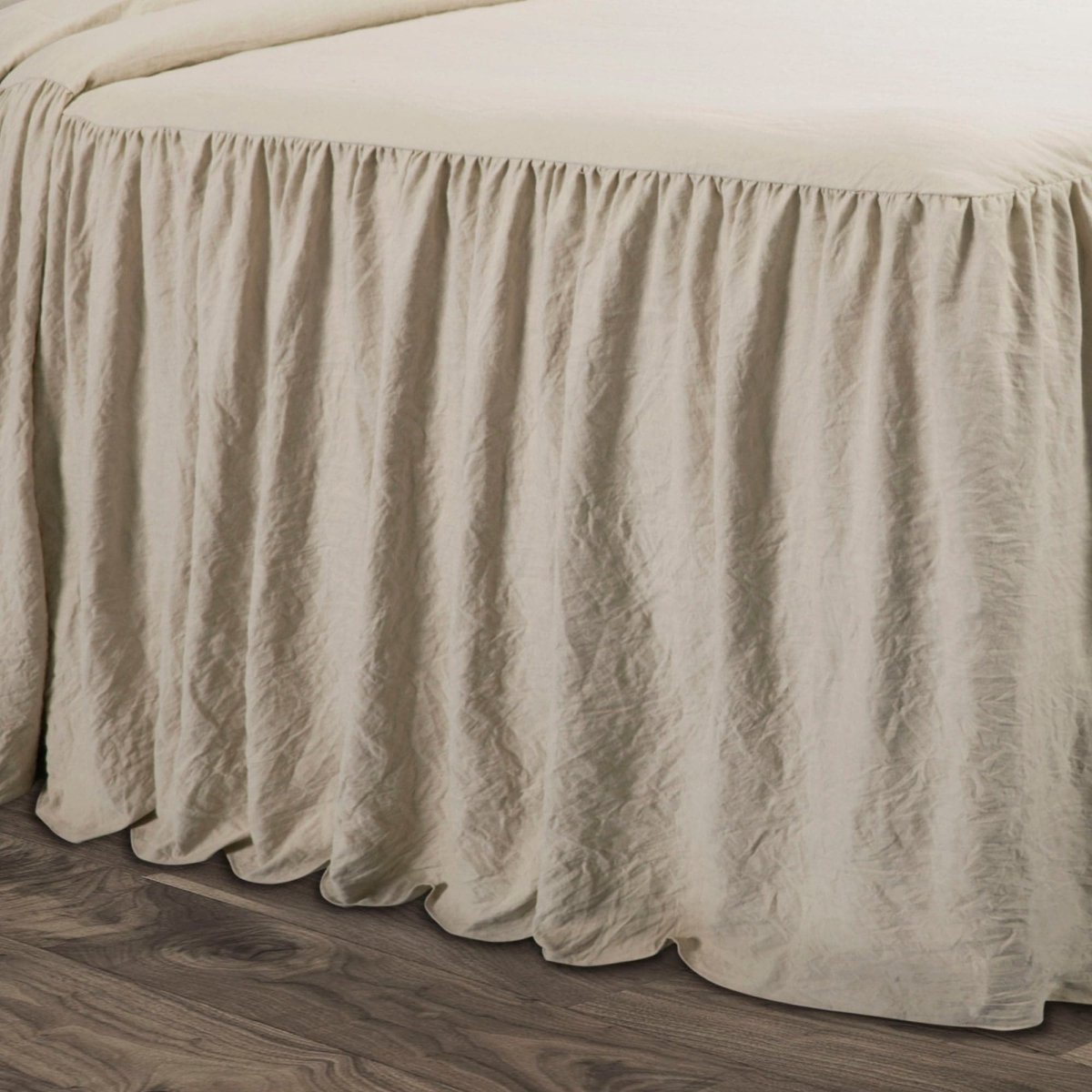 Ruffled Bedspread: Stylish Ruffle Skirt Bedspread Set At Lush Decor ...