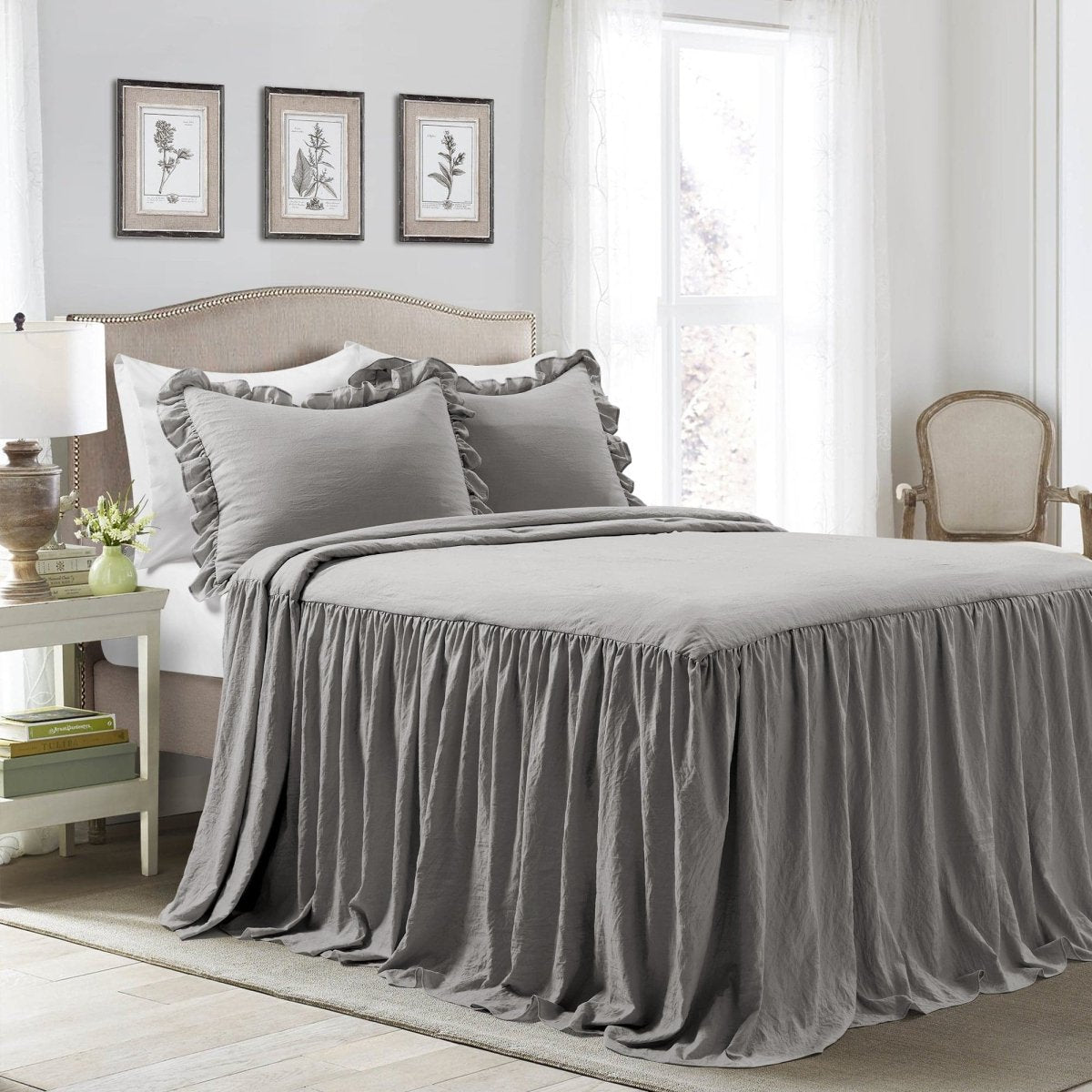 Ruffled Bedspread: Stylish Ruffle Skirt Bedspread Set At Lush Decor ...