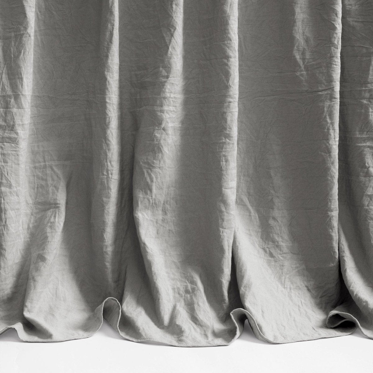 Ruffled Bedspread: Stylish Ruffle Skirt Bedspread Set At Lush Decor ...