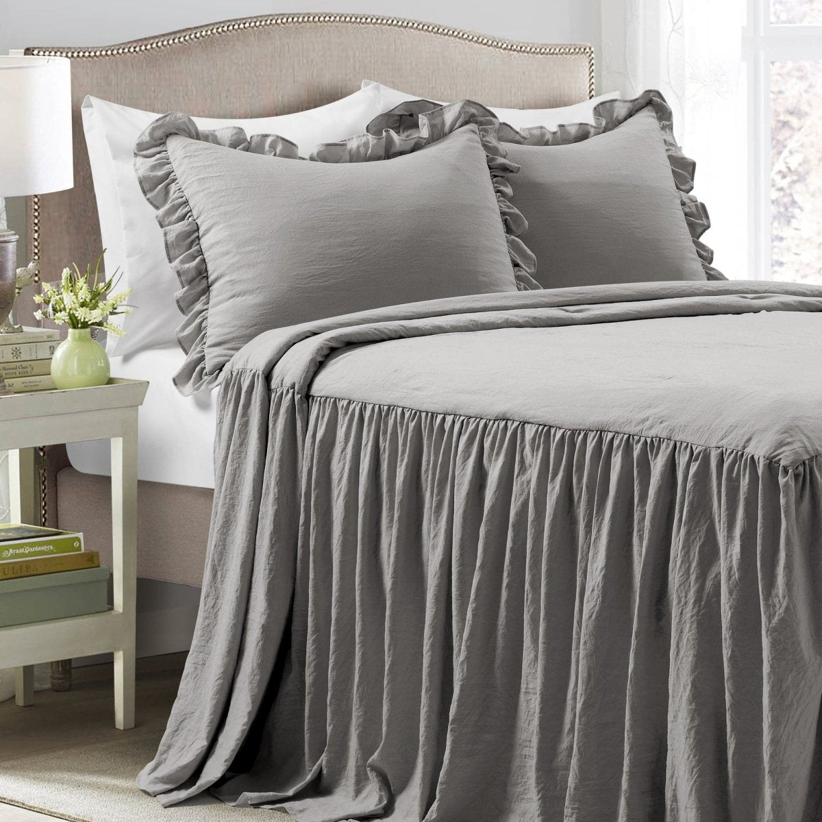 Ruffled Bedspread: Stylish Ruffle Skirt Bedspread Set At Lush Decor ...