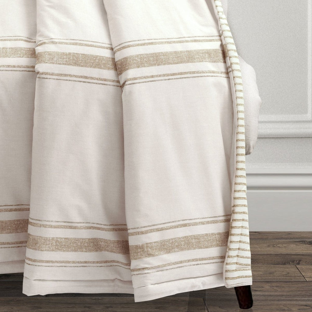 Farmhouse Stripe Throw | Lush Decor | www.lushdecor.com – LushDecor