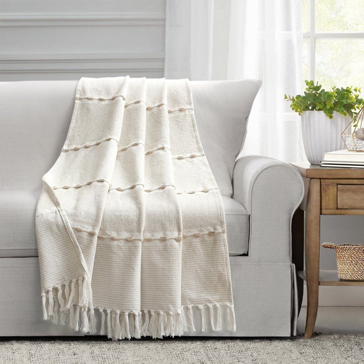 Herringbone Stripe Yarn Dyed Cotton Woven Tassel Throw | Lush Decor ...